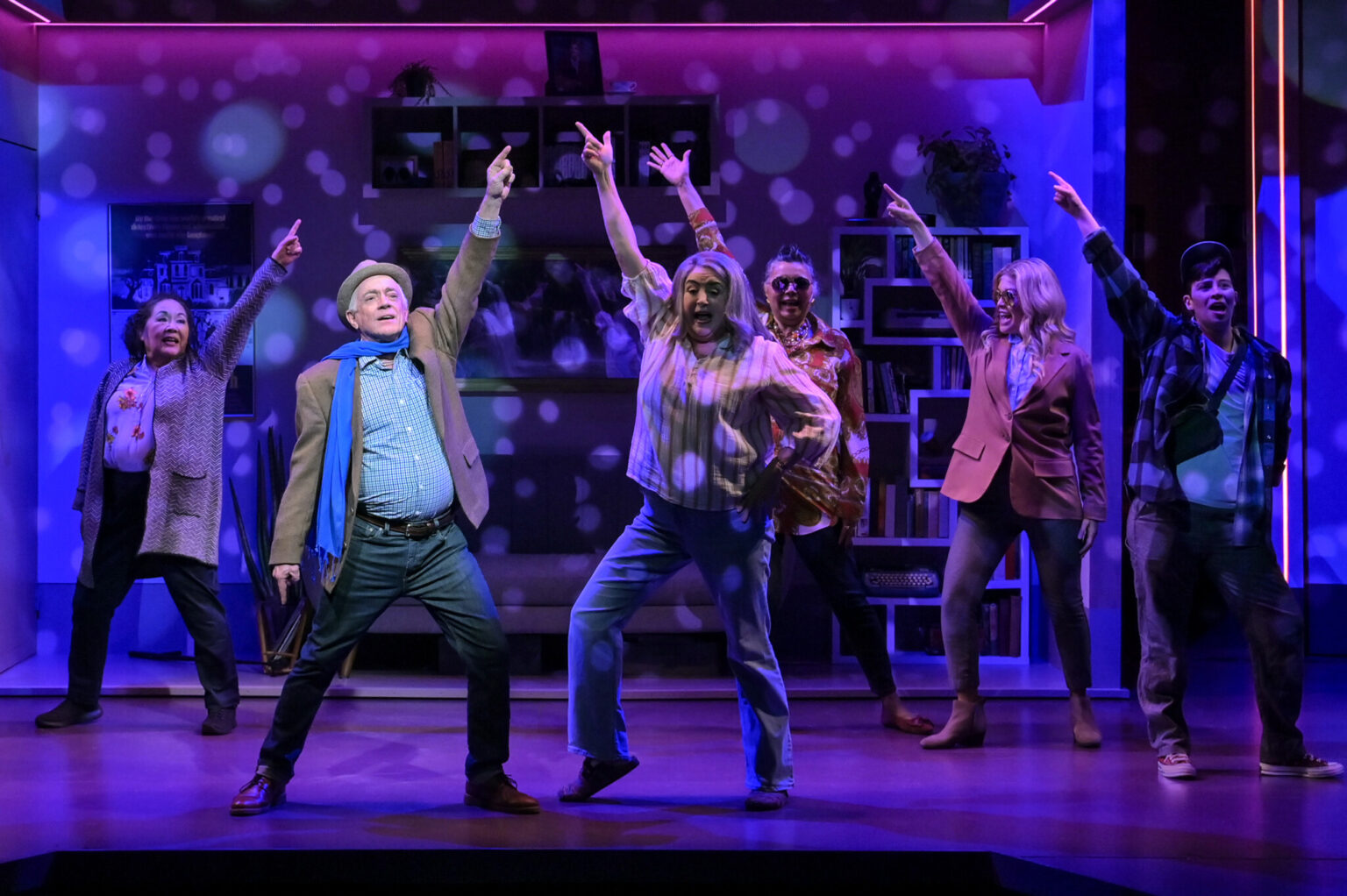 Happy Pleasant Valley: A Senior Sex Scandal Murder Mystery Musical ...